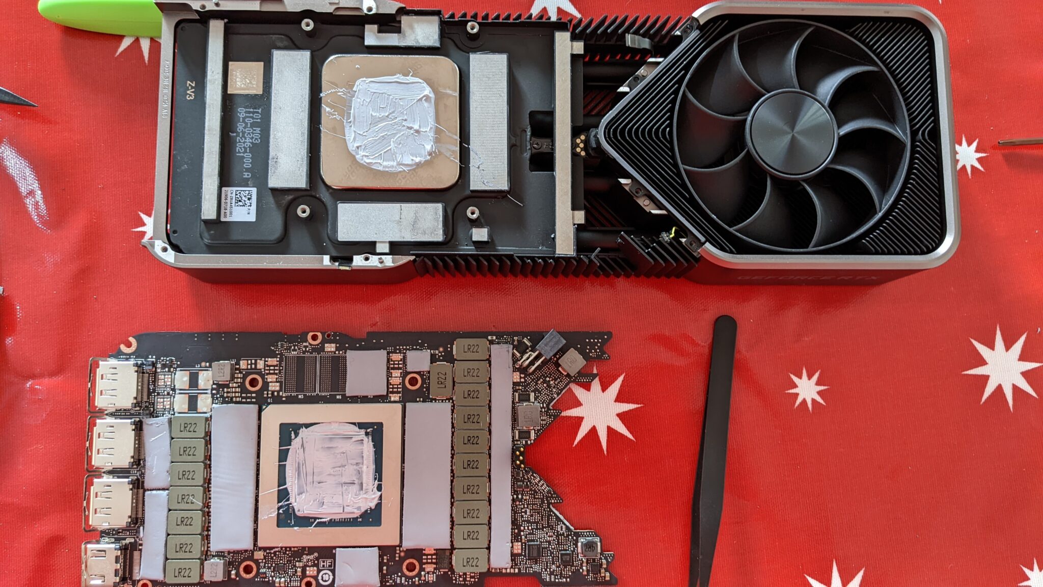 Cooling my 3080 Founders Edition GPUs with better thermal pads ...