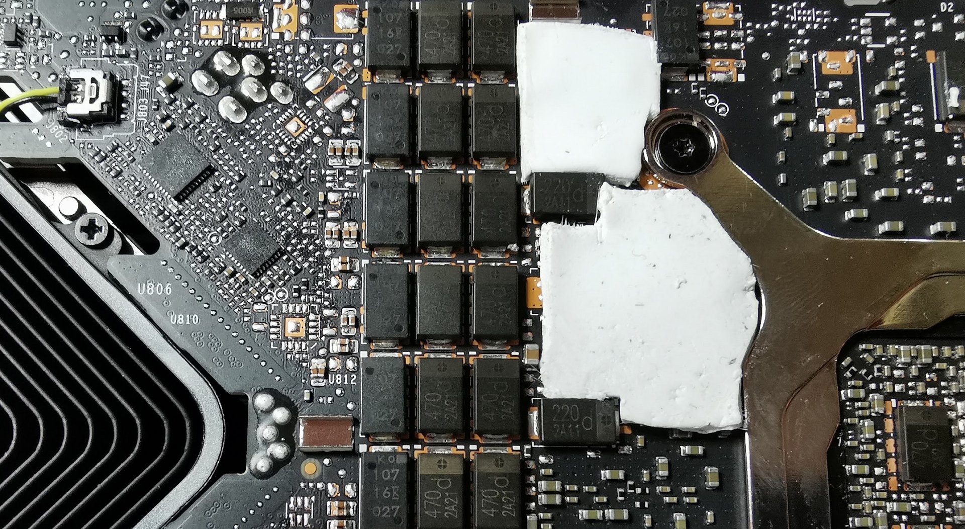 Cooling my 3080 Founders Edition GPUs with better thermal pads ...